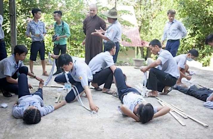 Monastics in White: The Medical Monks and Nuns of Vietnam ...