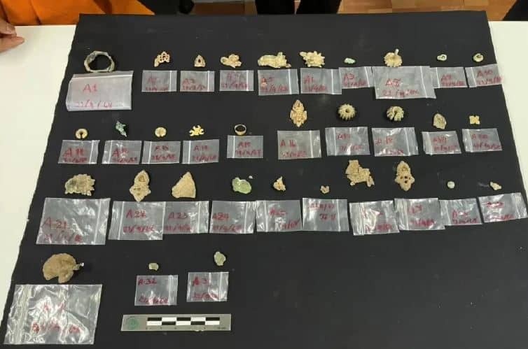Ancient Buddhist Relics Unearthed at Temple Site in Northeastern ...