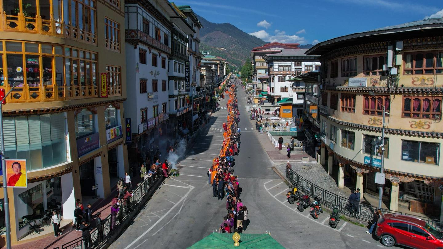 Buddhist Women: His Holiness the Je Khenpo Ordains 265 Buddhist Nuns ...